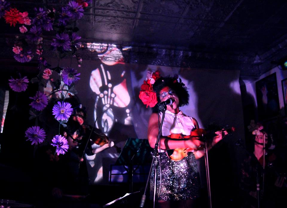 Gallery – Ari Swan